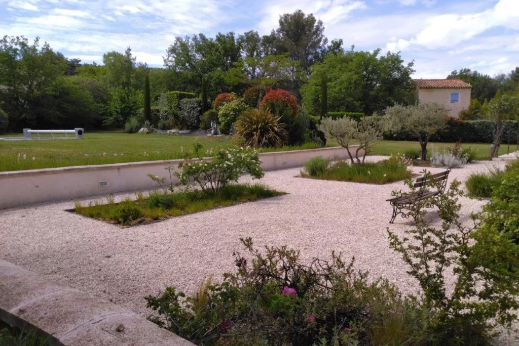 Entretien des espaces verts de votre jardin │ AEP